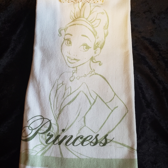 Disney | Kitchen | Disney Princess And The Frog 2 Pack Kitchen Towels ...